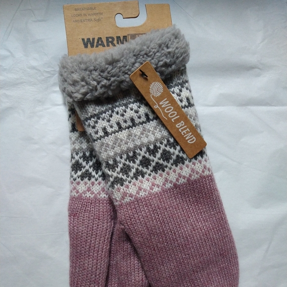 Modena | Accessories | Modena Jacquard Pattern Mittens Exclusively By ...